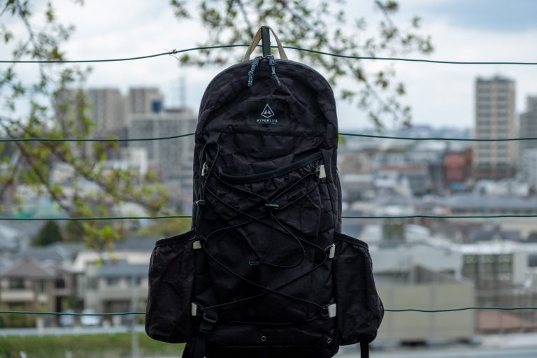 日常使いにも便利なHyperlite Mountain Gear DAYBREAK ULTRALIGHT DAYPACK - ロックンロール登山